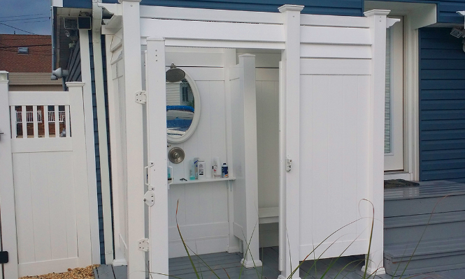 Homemade Outdoor Shower Enclosures